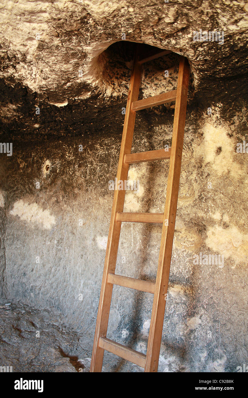 Ancient ladder hi-res stock photography and images - Alamy