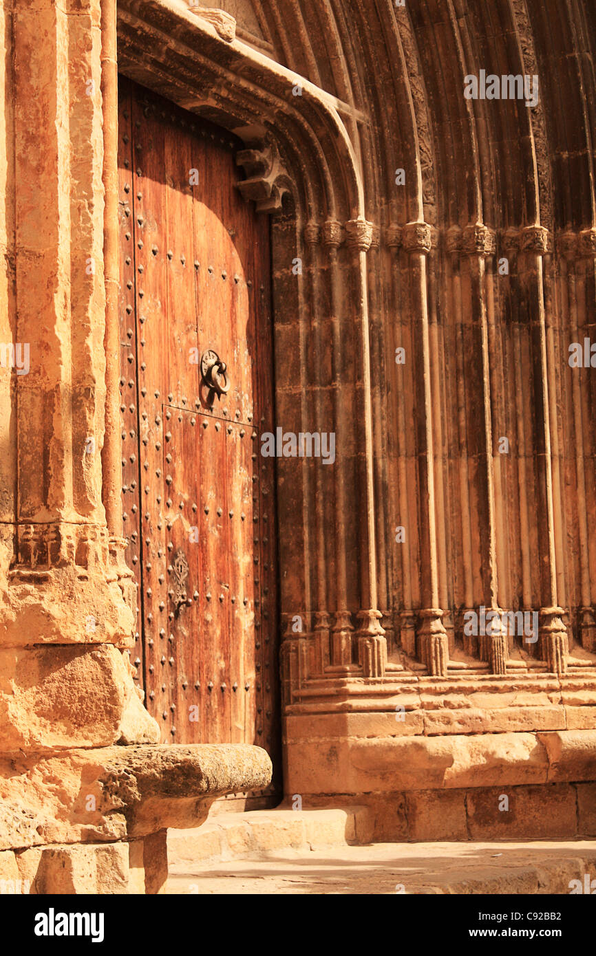 Aragon door hi-res stock photography and images - Alamy