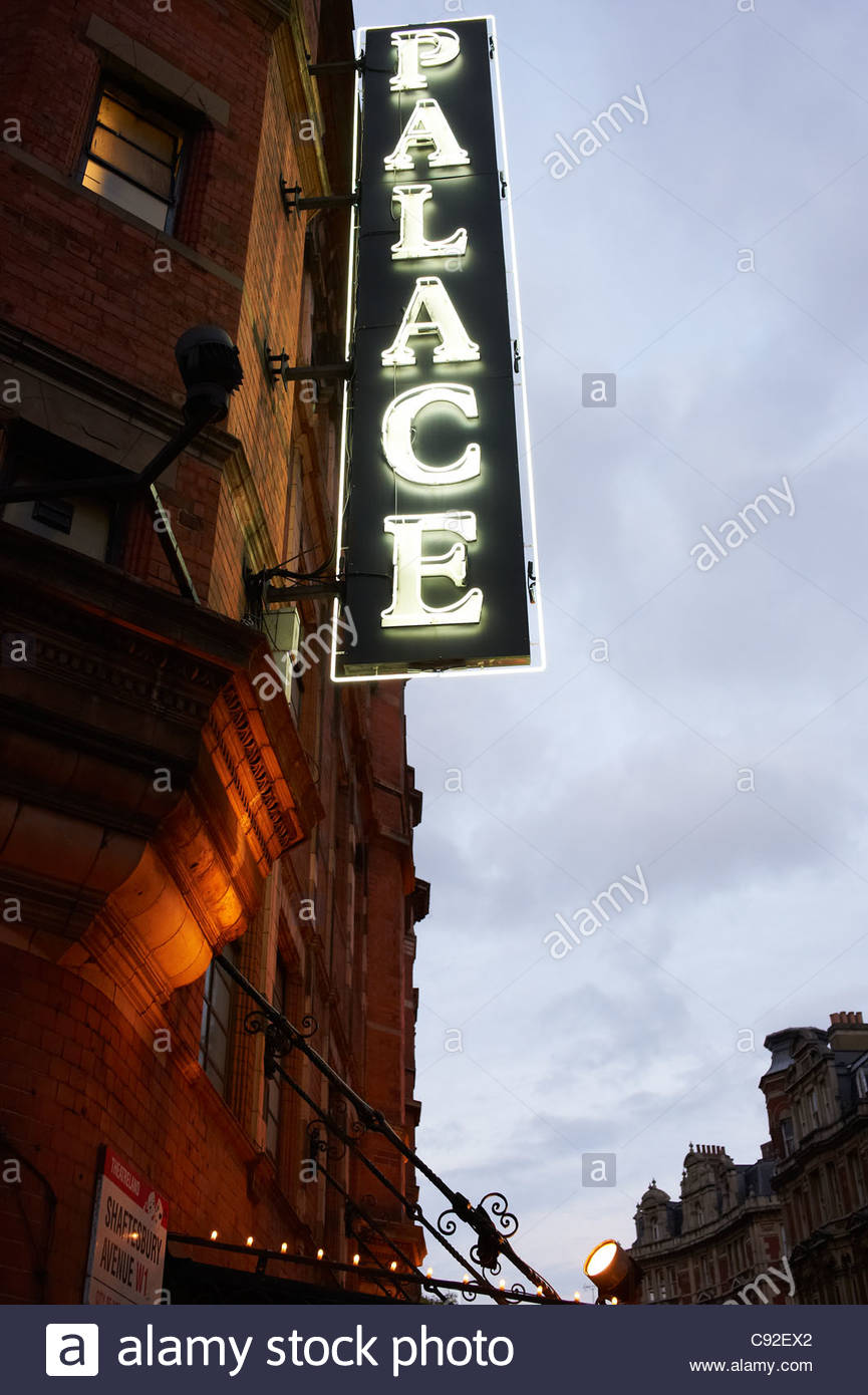 Outside Palace Theatre High Resolution Stock Photography and Images - Alamy