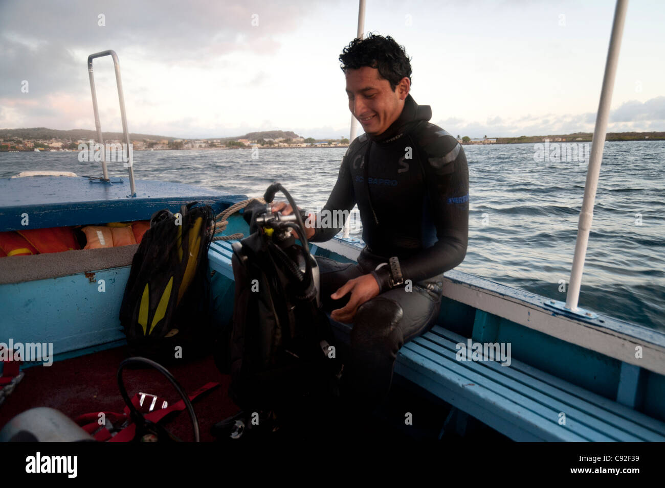 Scuba diver preparing diving gear hi-res stock photography and images ...