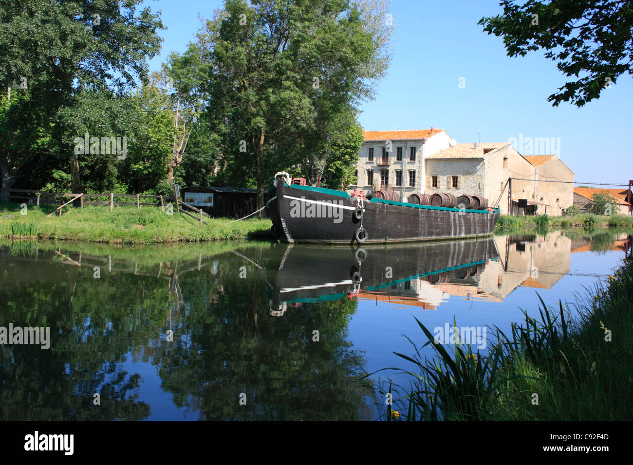 French canals High Resolution Stock Photography and Images - Alamy