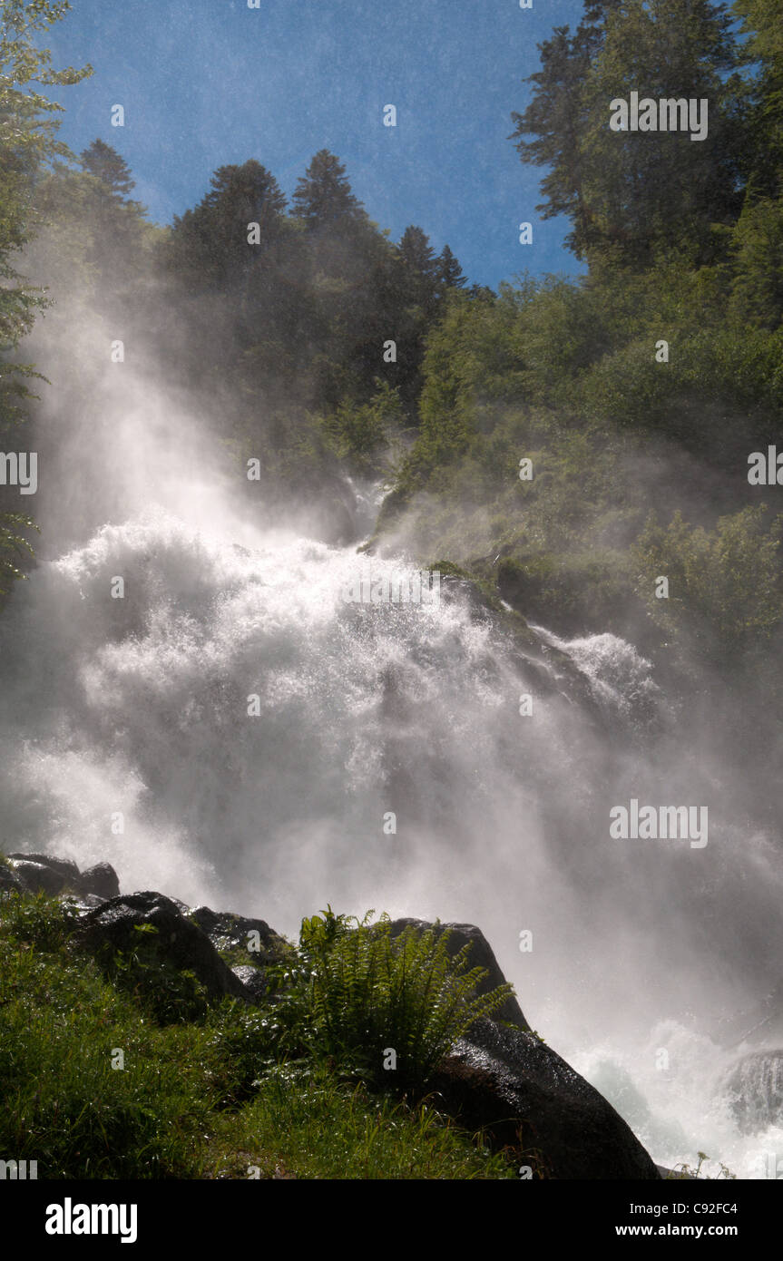 Lutour cascade hi-res stock photography and images - Alamy