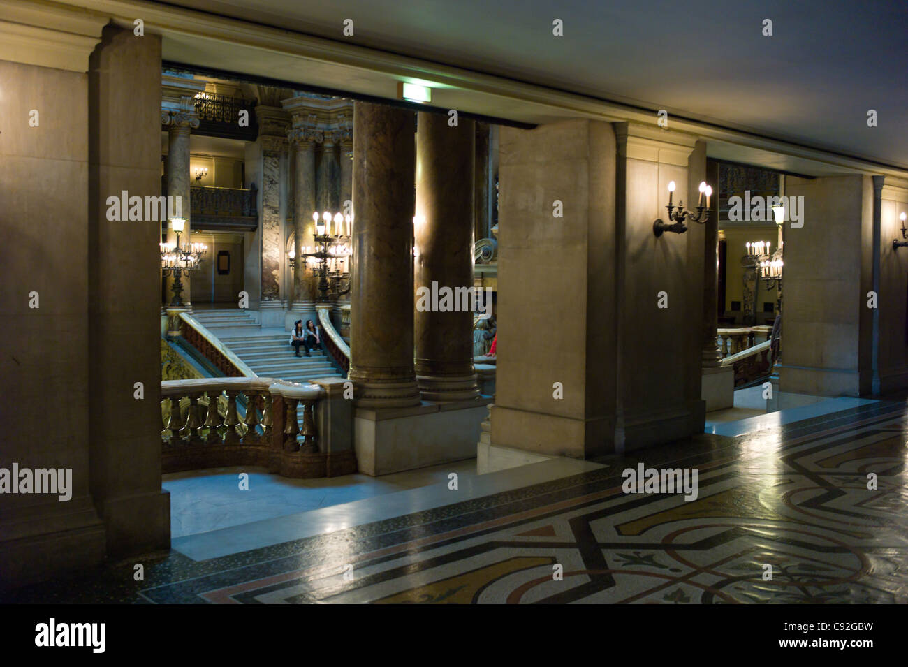 Opera hall paris hi-res stock photography and images - Alamy