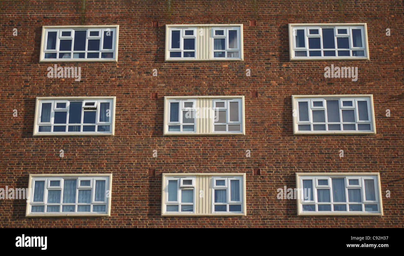 Council flats block hi-res stock photography and images - Alamy