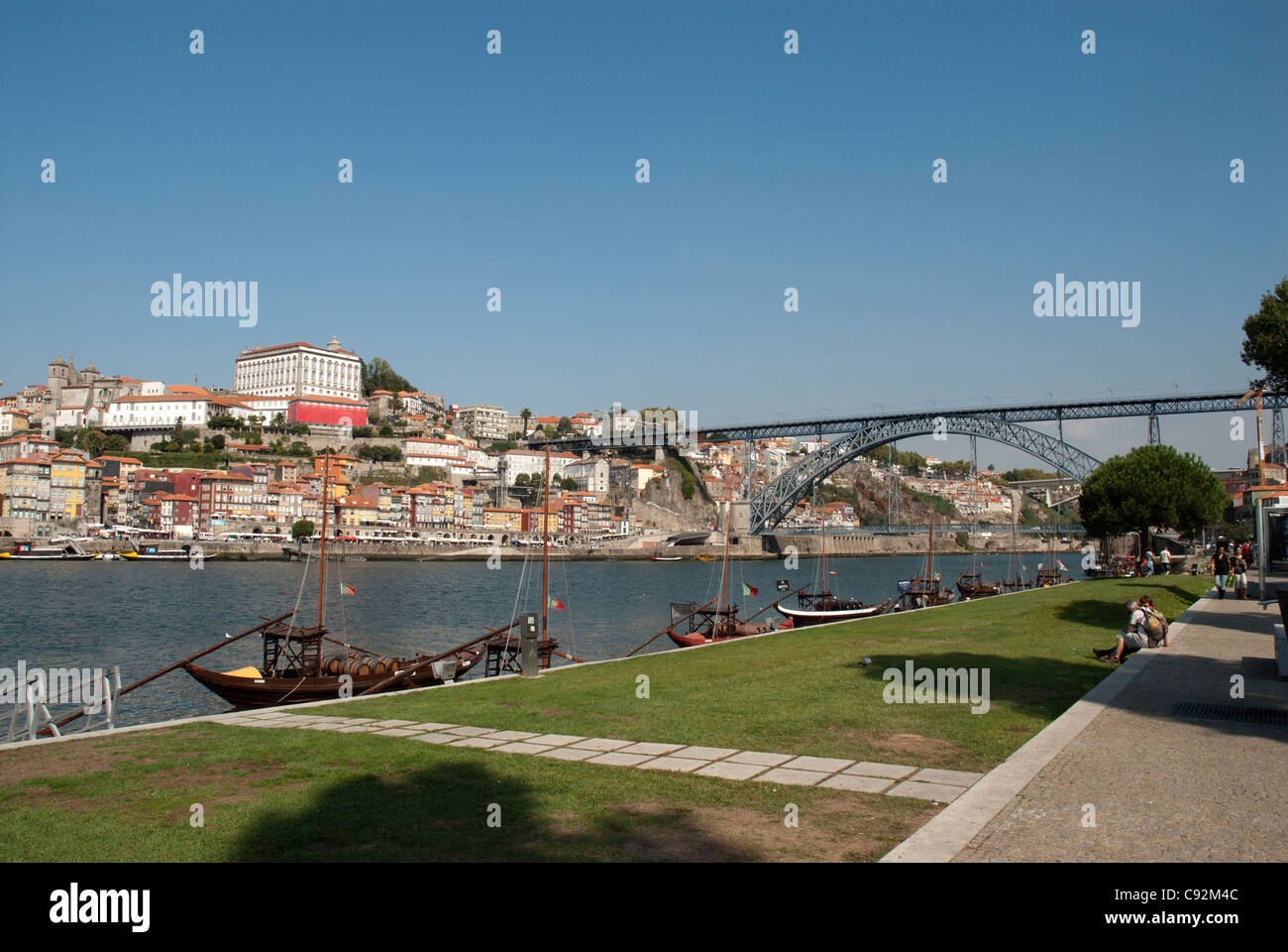 Oporto douro barge hi-res stock photography and images - Alamy