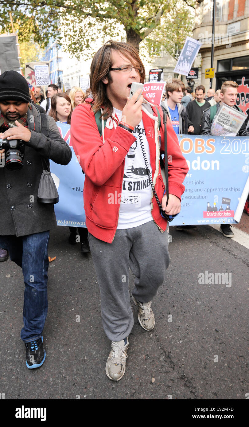 09.11.11, LONDON Student protest march from London University, Student ...