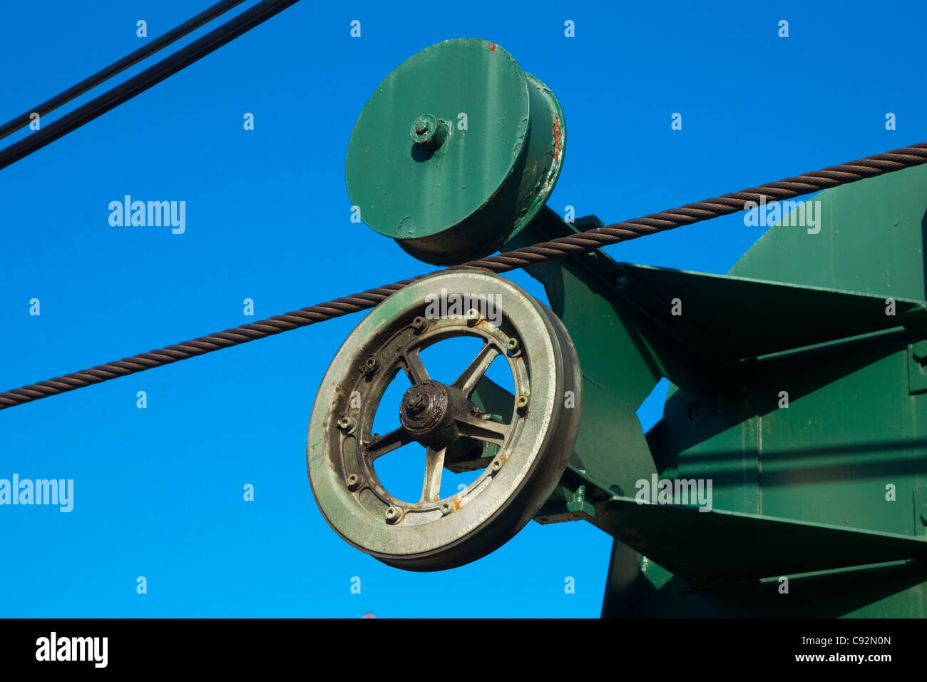 Cable pulleys hi-res stock photography and images - Alamy