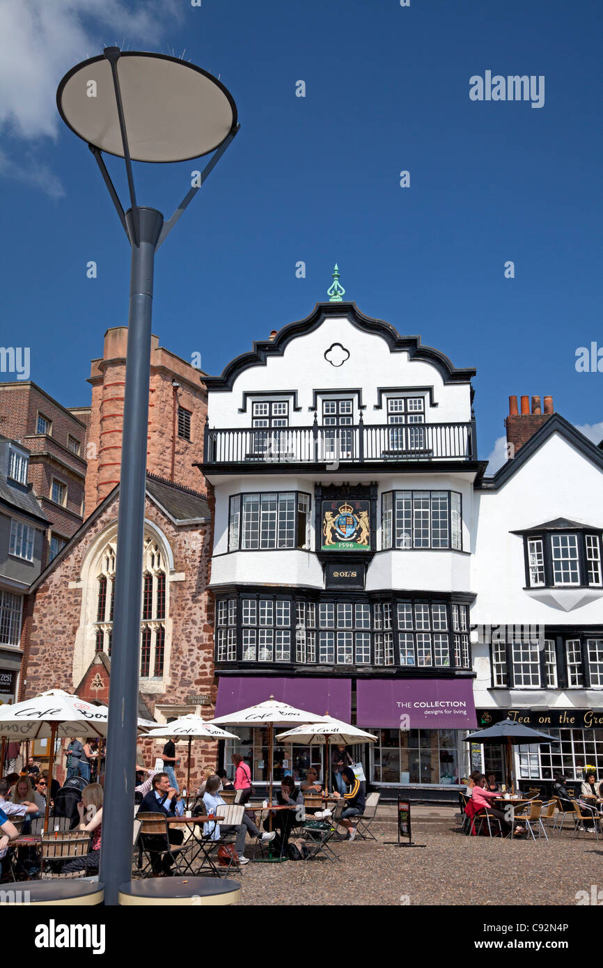 Café in Cathedral Close, Exeter, Devon Stock Photo - Alamy