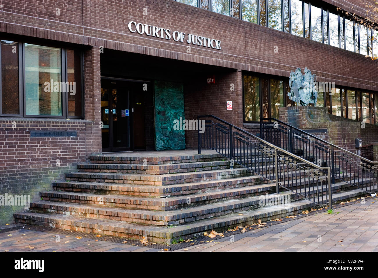 Civil courts uk hi-res stock photography and images - Alamy
