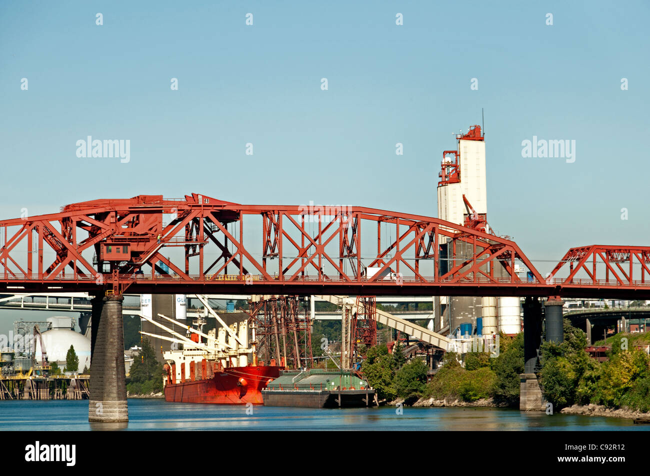 Portland travel hi-res stock photography and images - Alamy
