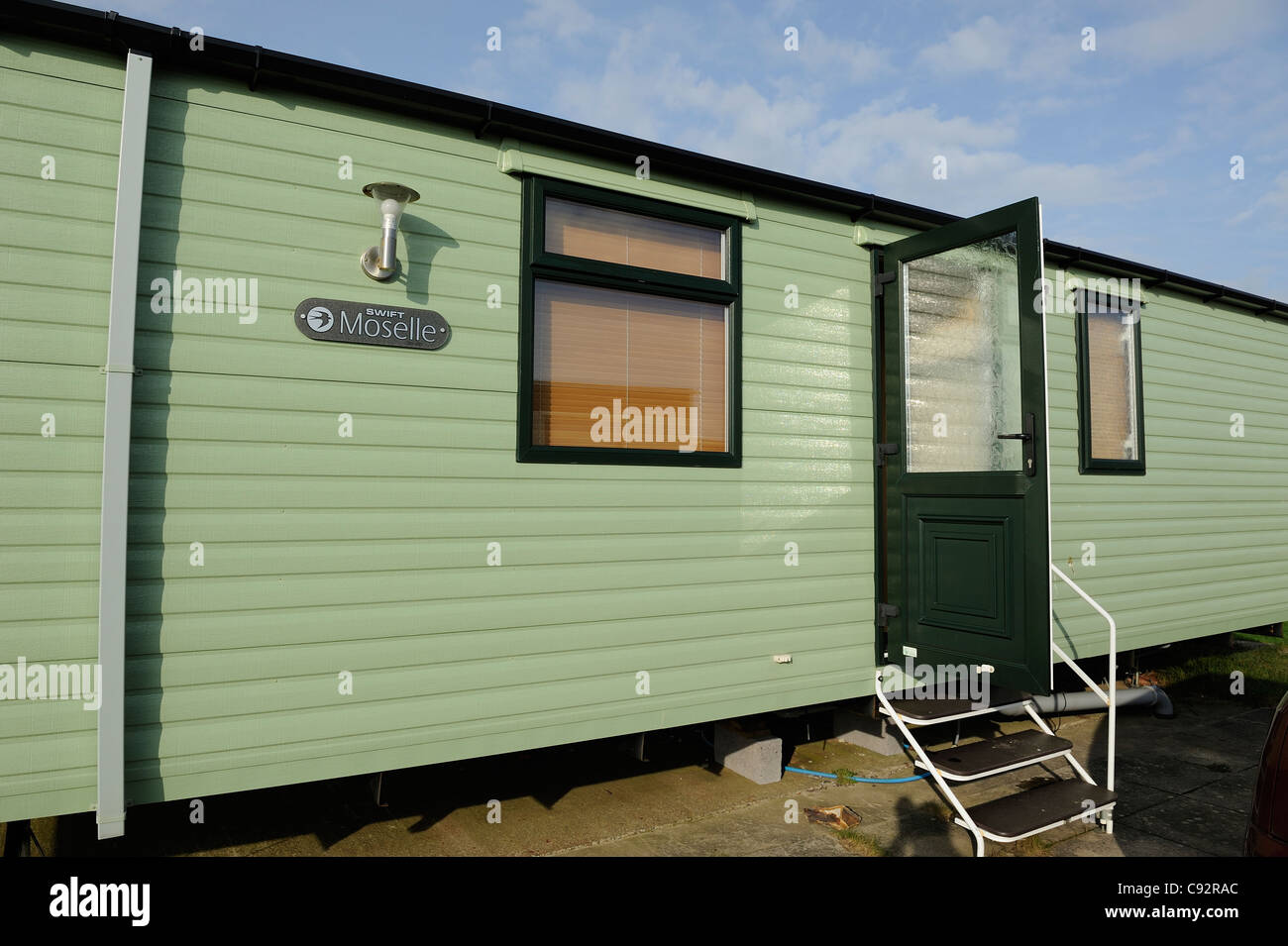 Static caravan hi-res stock photography and images - Alamy