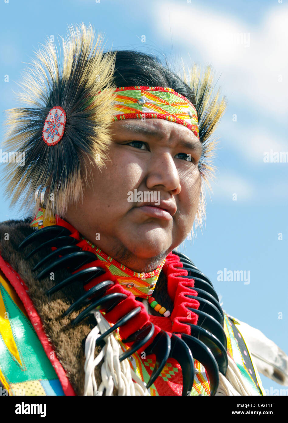 Native american eagle dancer hi-res stock photography and images - Alamy