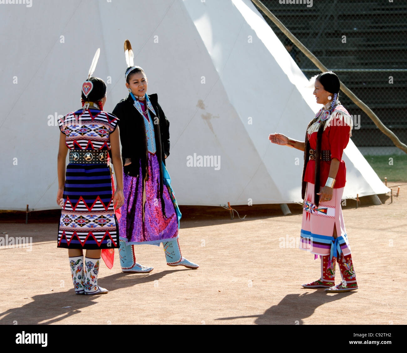 Scottsdale, Arizona - Participants in the inter-tribal Red Mountain ...