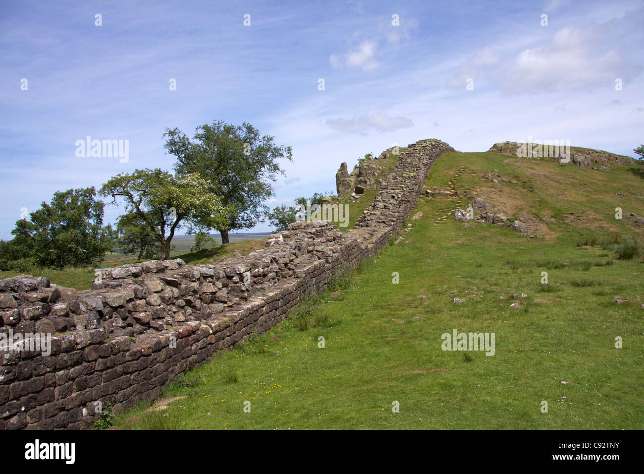 Hadrian's Wall was built by the Roman Empire across the width of what ...