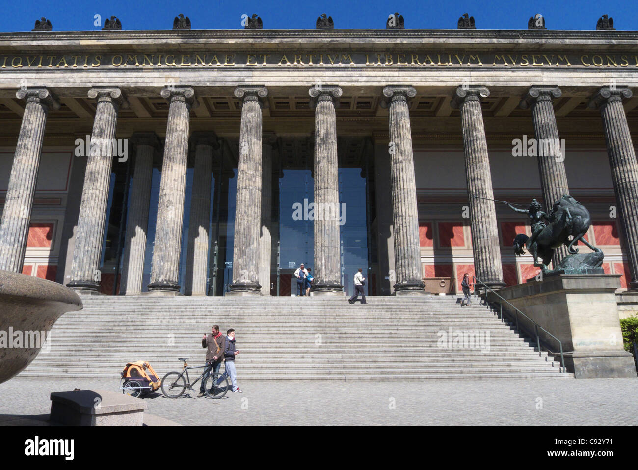 Front opera house hi-res stock photography and images - Alamy