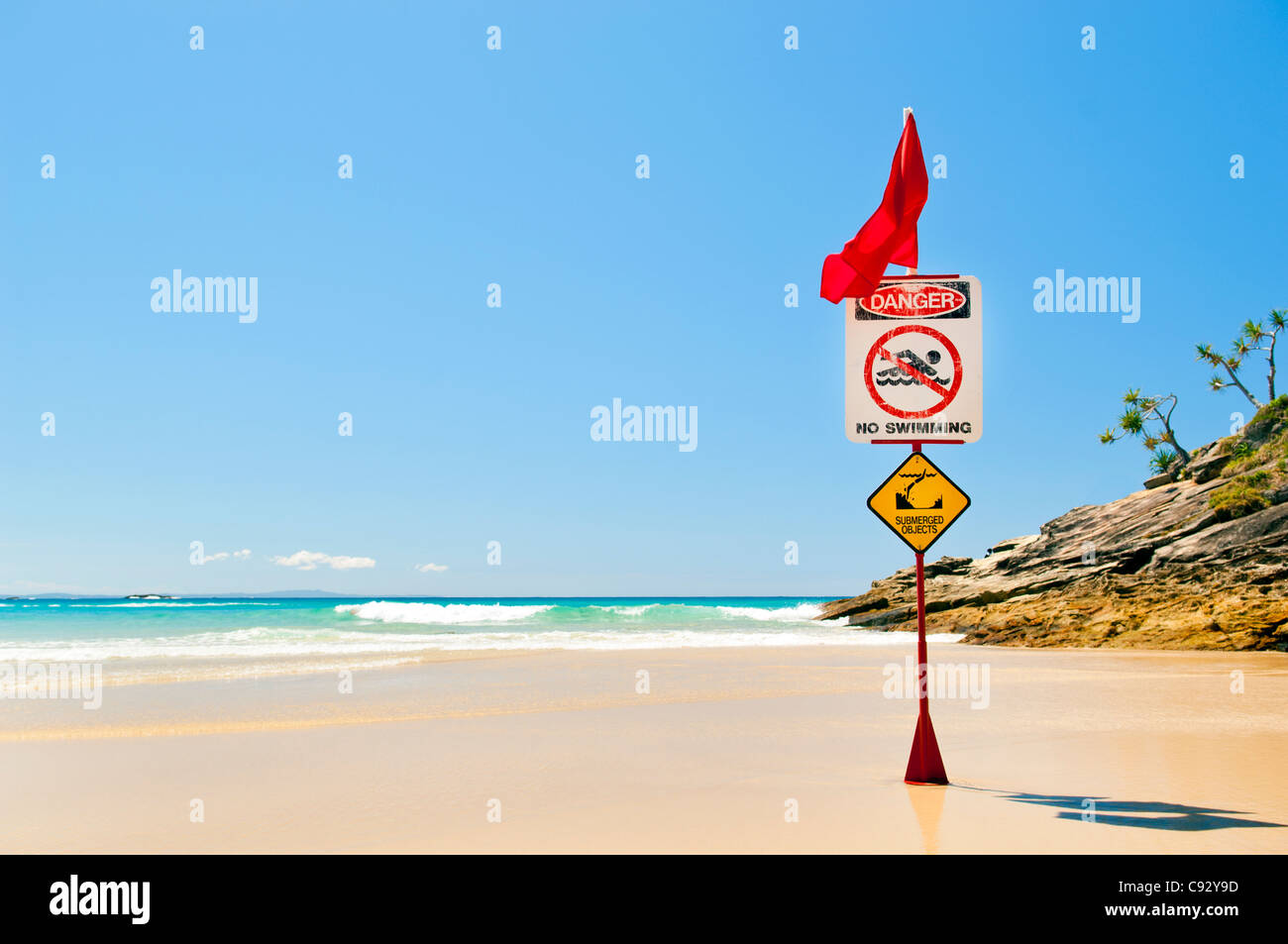 Beach Warning Flag Stock Photos & Beach Warning Flag Stock Images - Alamy Beach Warning Flag Stock Photos & Beach Warning Flag Stock Images - Alamy