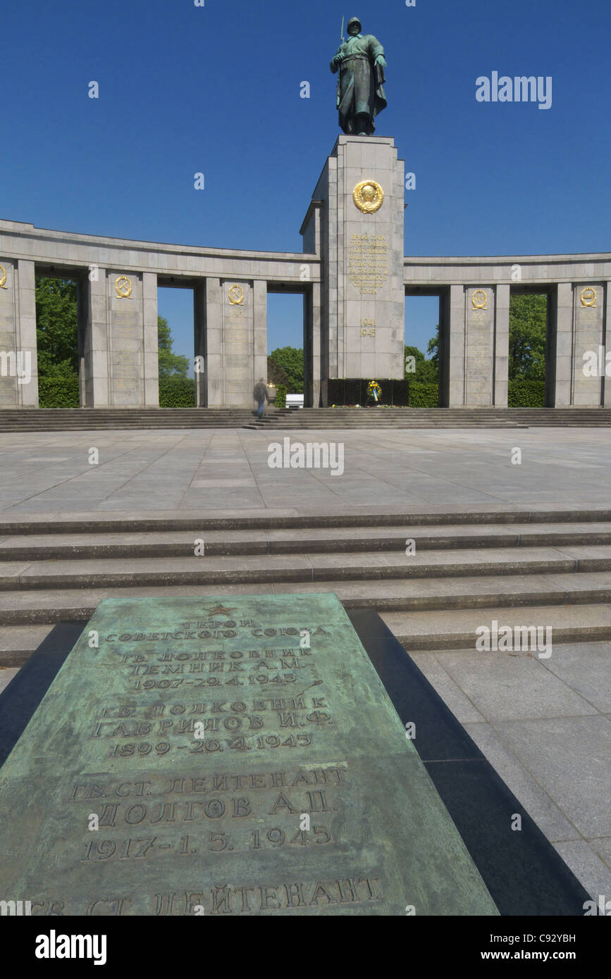 Russian world war 2 memorial hi-res stock photography and images - Alamy