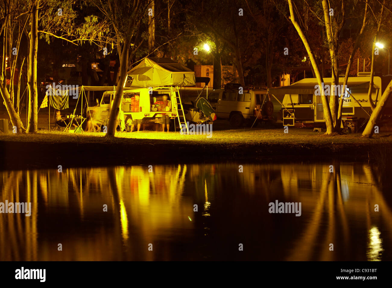 Kimberleyland Holiday Park and Lily Creek Lagoon at night, Lake ...