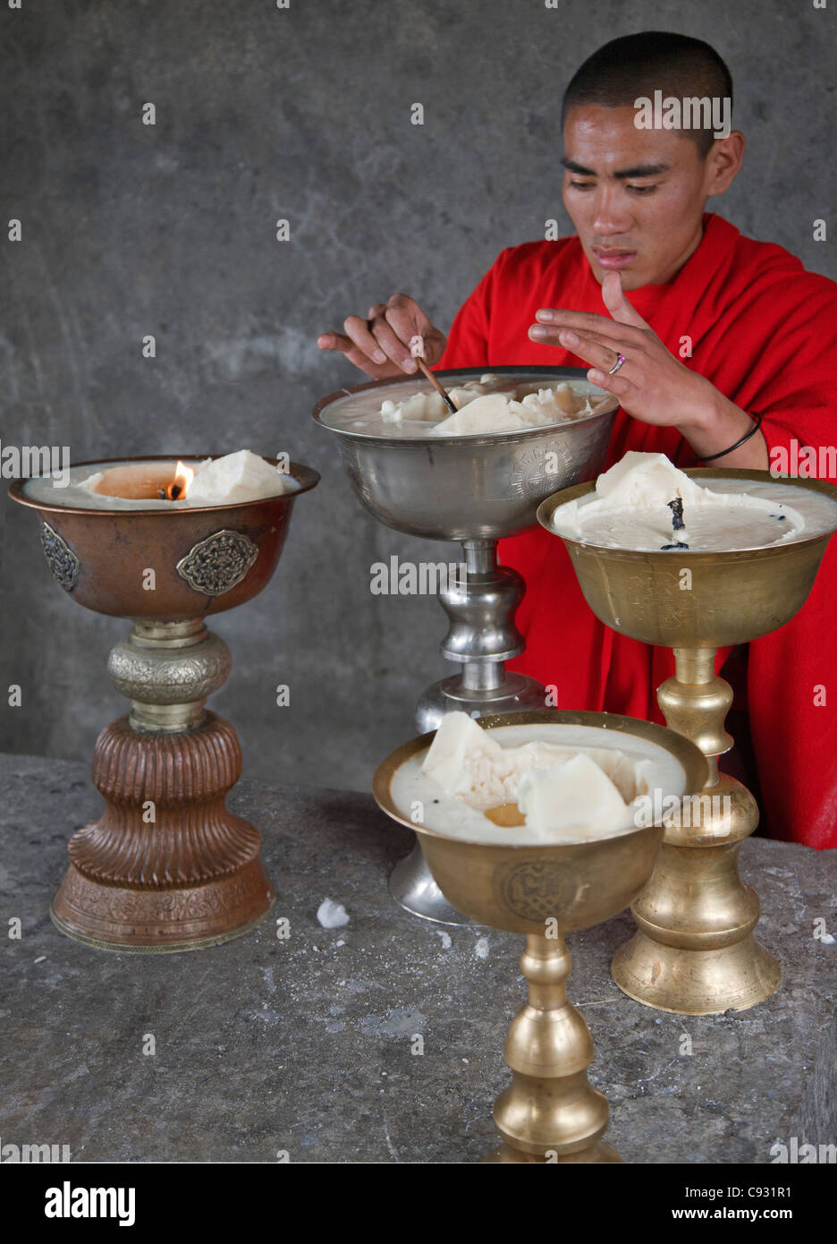Bhutan monk candle hi-res stock photography and images - Alamy