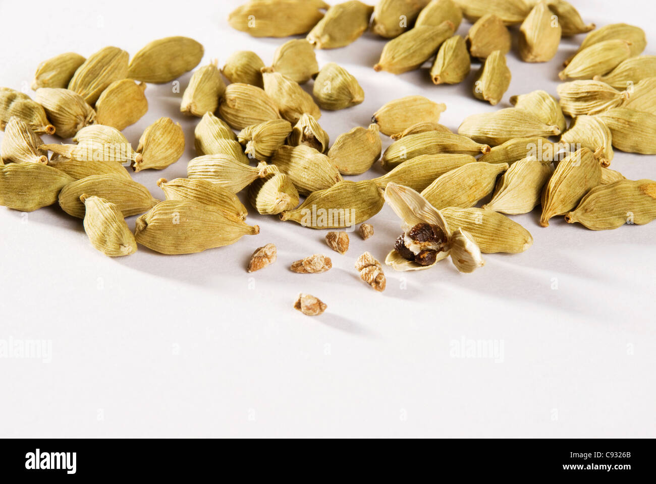 Open cardamom hi-res stock photography and images - Alamy