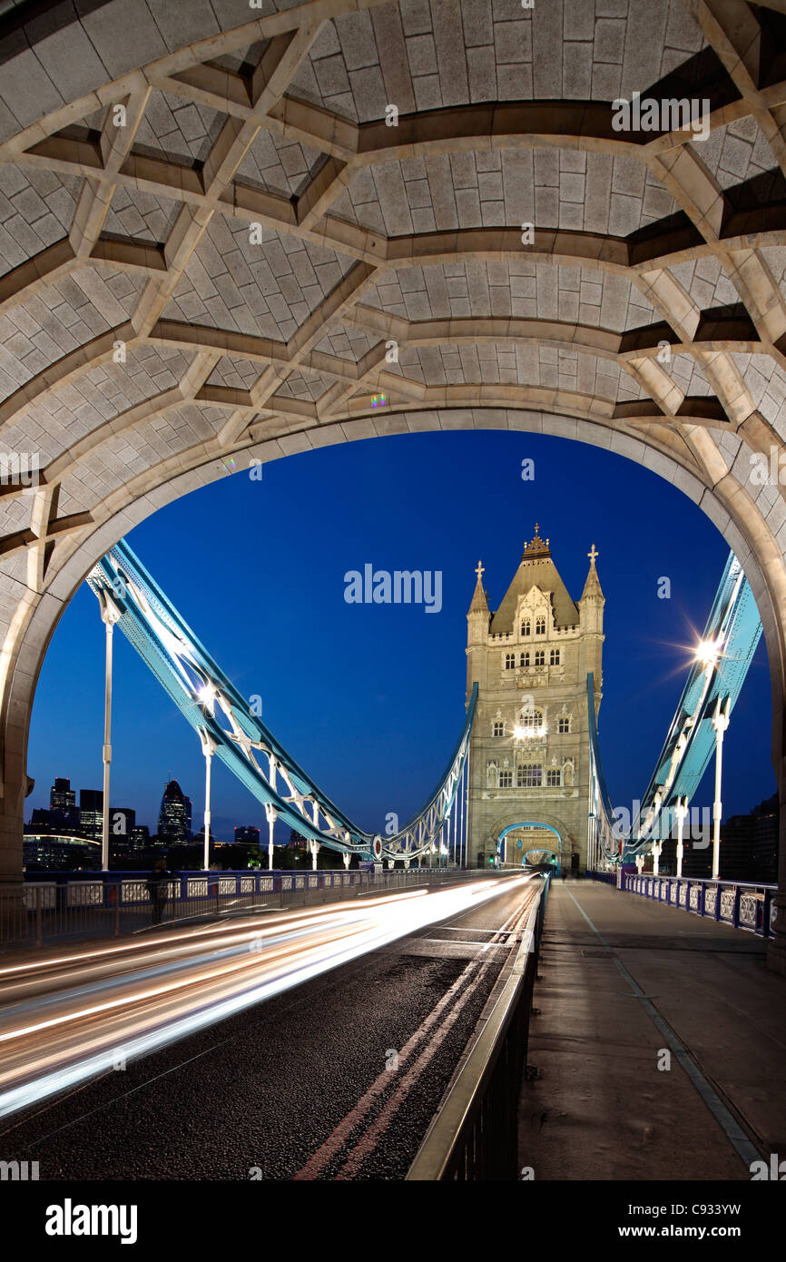 Gherkin building london bridge thames hi-res stock photography and ...