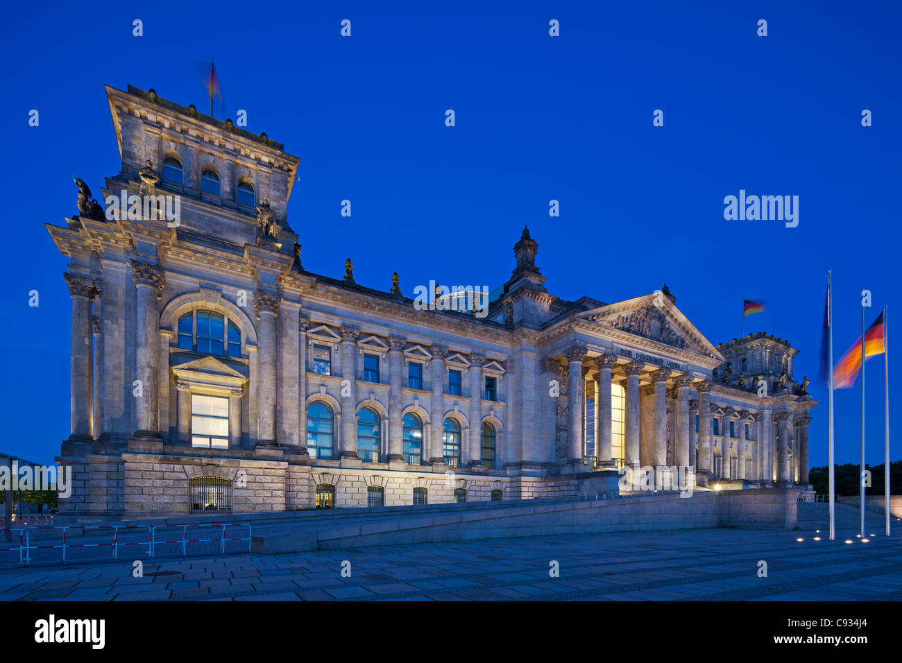 Reichstag building architecture hi-res stock photography and images - Alamy