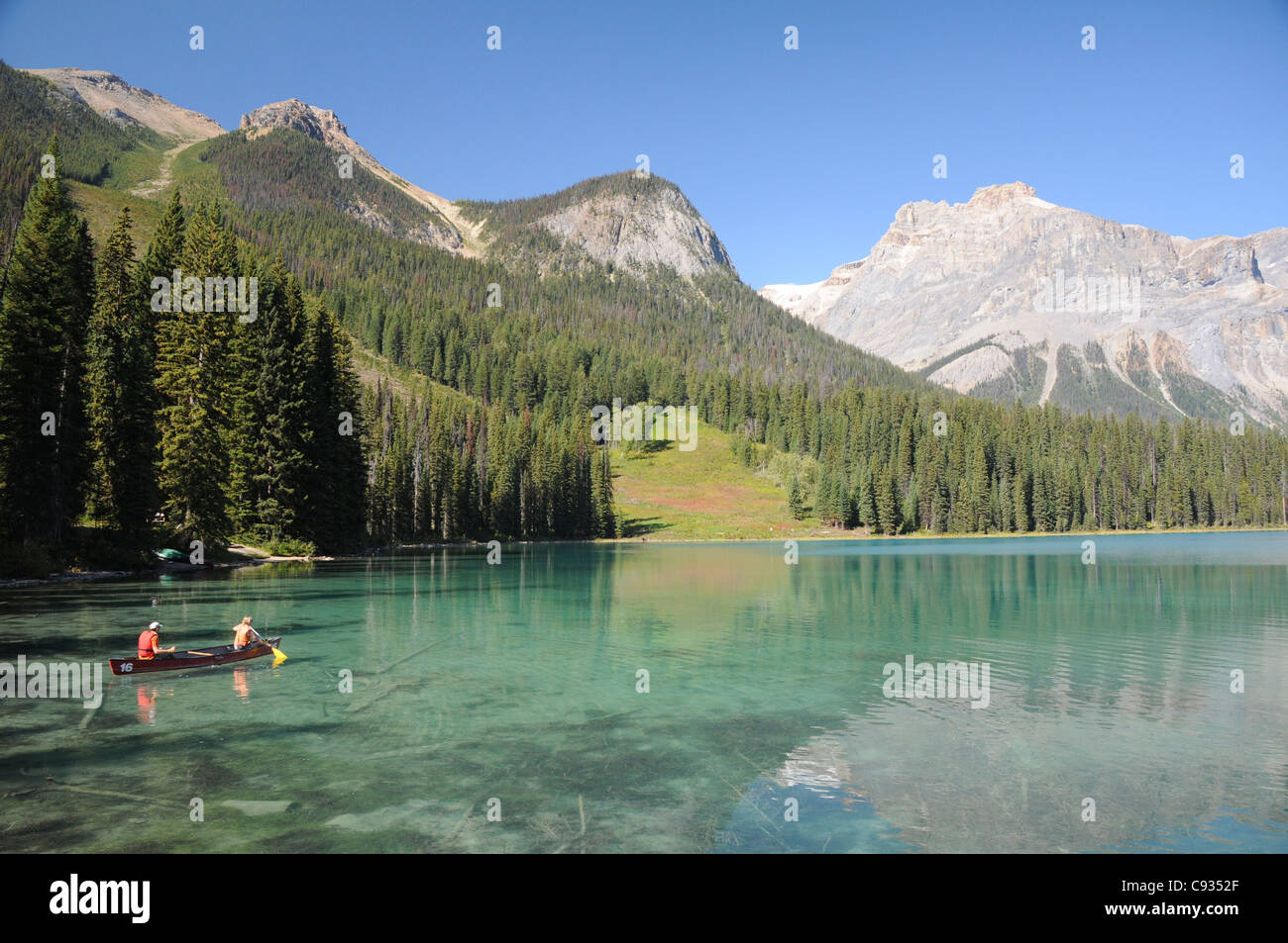 EMERALD LAKE, YOHO NATIONAL PARK, CANADA Stock Photo - Alamy