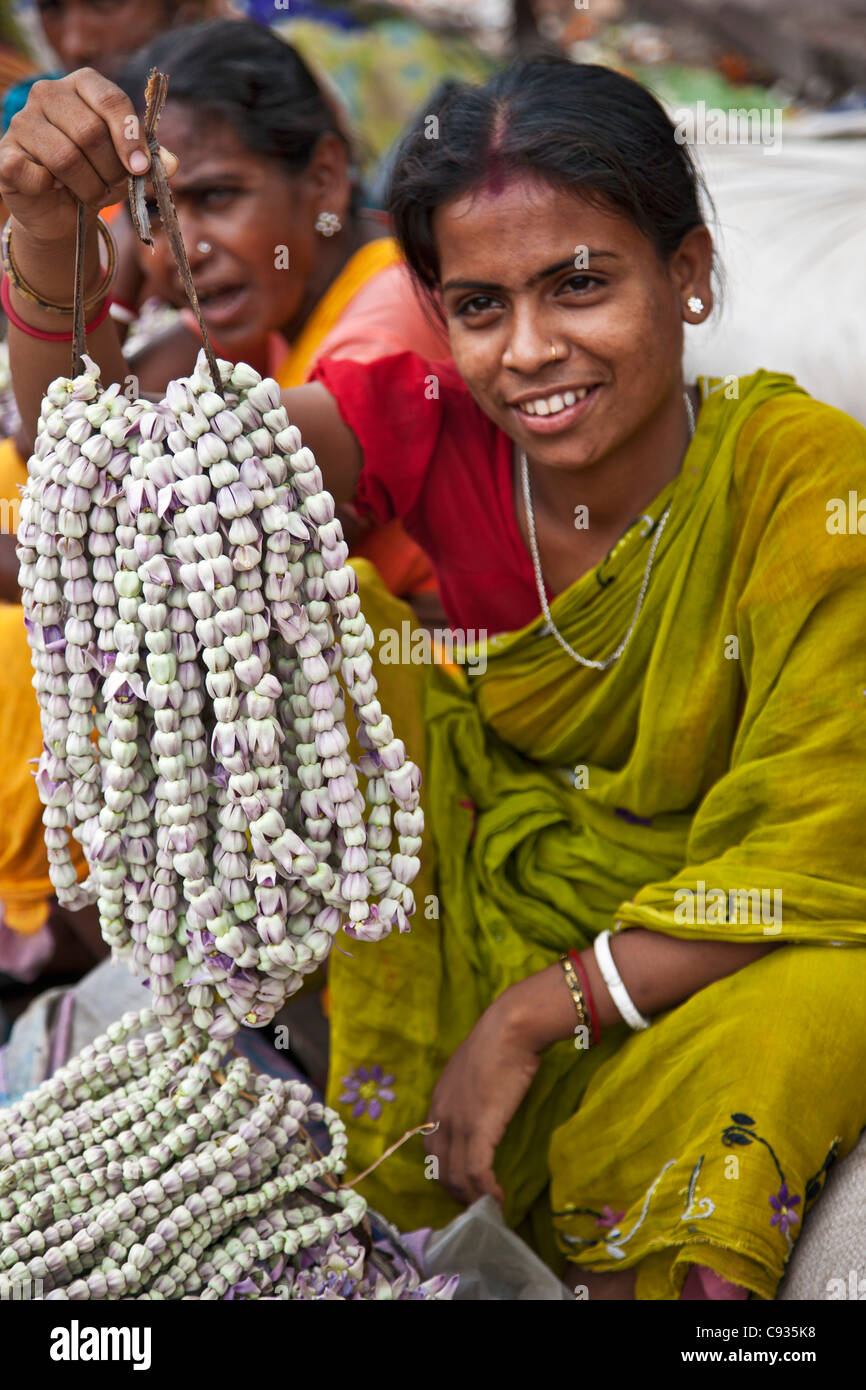 Indian flowers market hi-res stock photography and images - Alamy