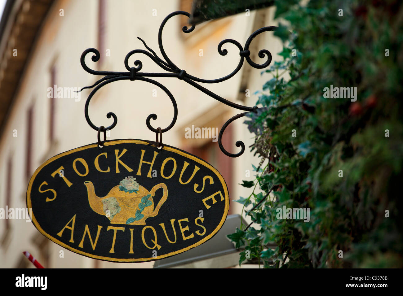 Antique shop sign hi-res stock photography and images - Alamy