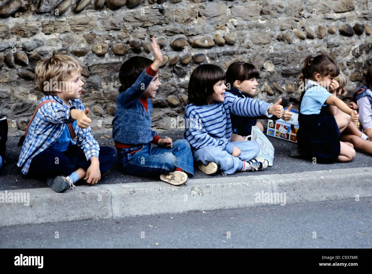 Hitchhiking child hi-res stock photography and images - Alamy