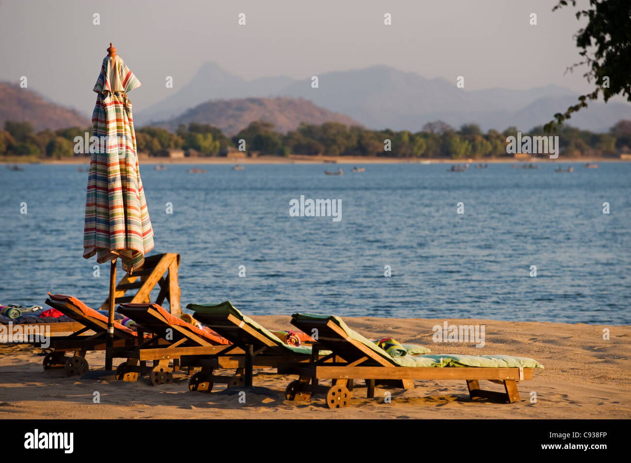 Malawi beach hi-res stock photography and images - Alamy