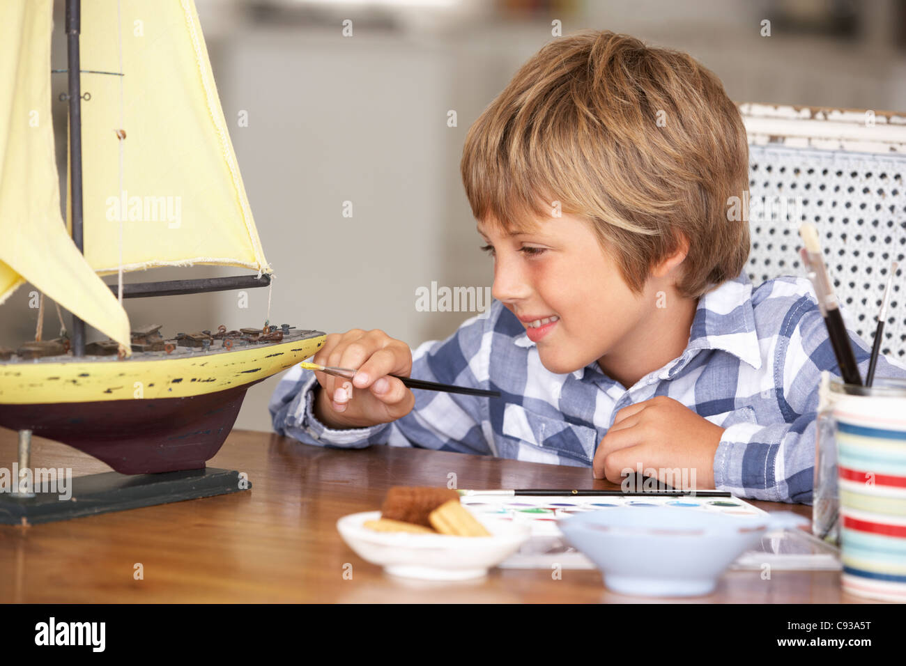 Ship model craft hi-res stock photography and images - Alamy