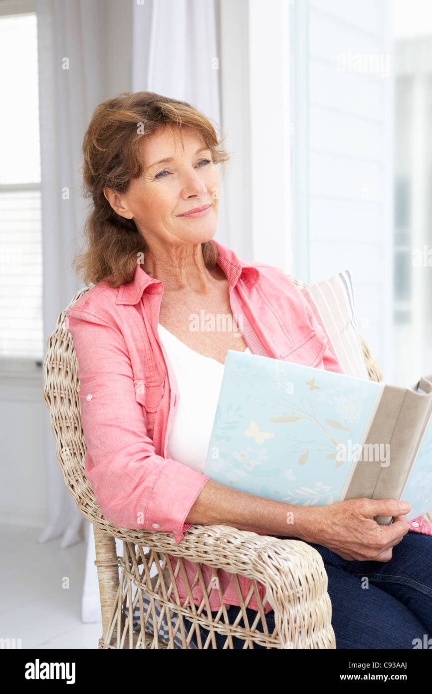 Mature woman photo album hi-res stock photography and images - Alamy
