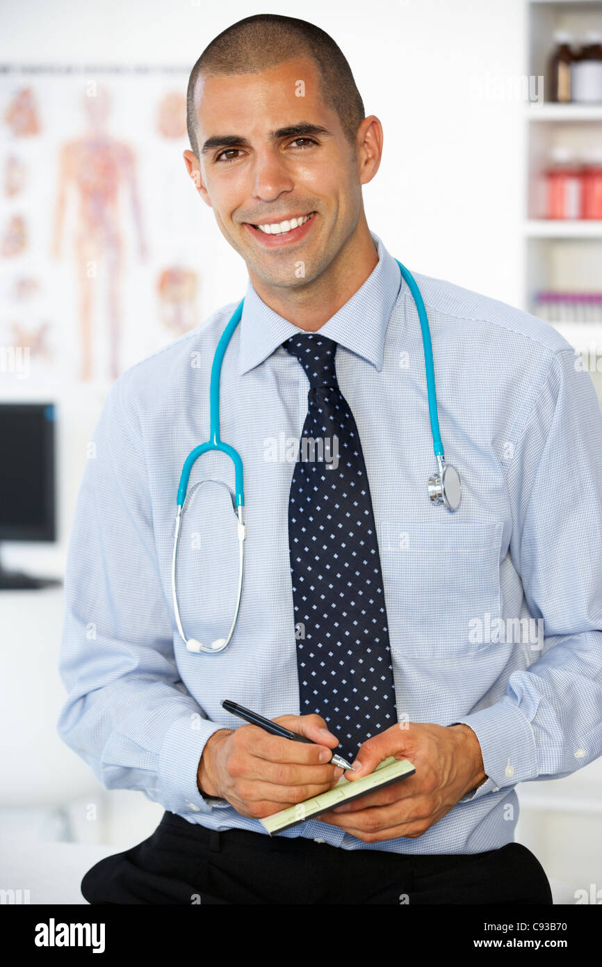 Gp writing prescription hi-res stock photography and images - Alamy