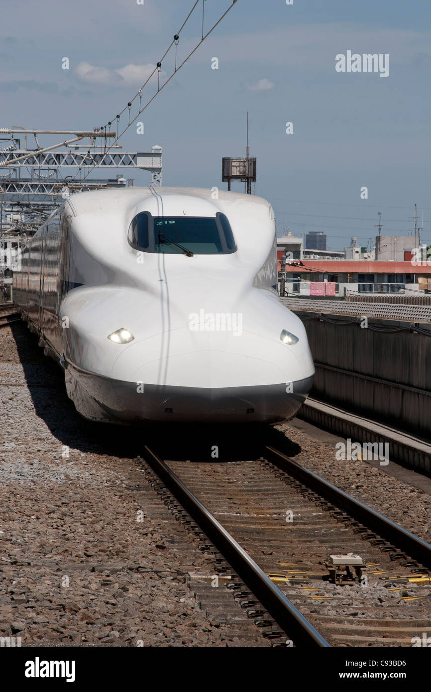 A JR N700 class shinkansen (bullet train) near Shin-Yokohama station ...