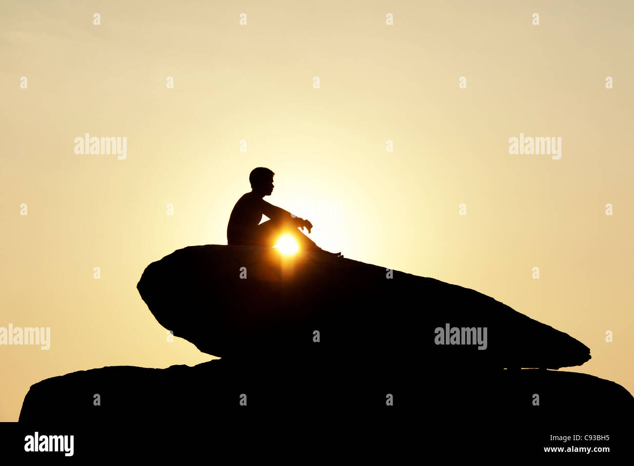 Rock contour hi-res stock photography and images - Alamy