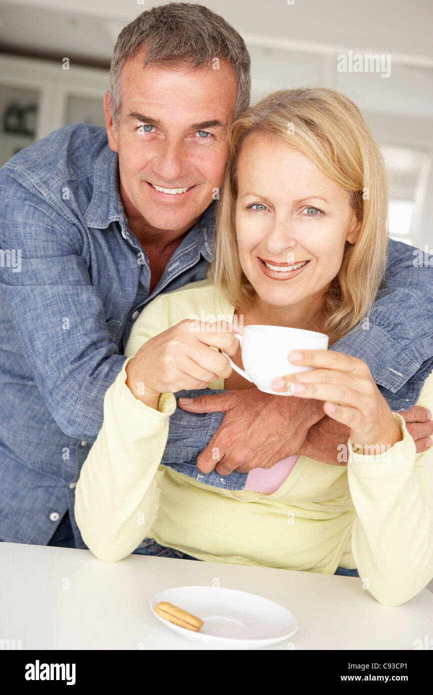 Mid age couple hi-res stock photography and images - Alamy