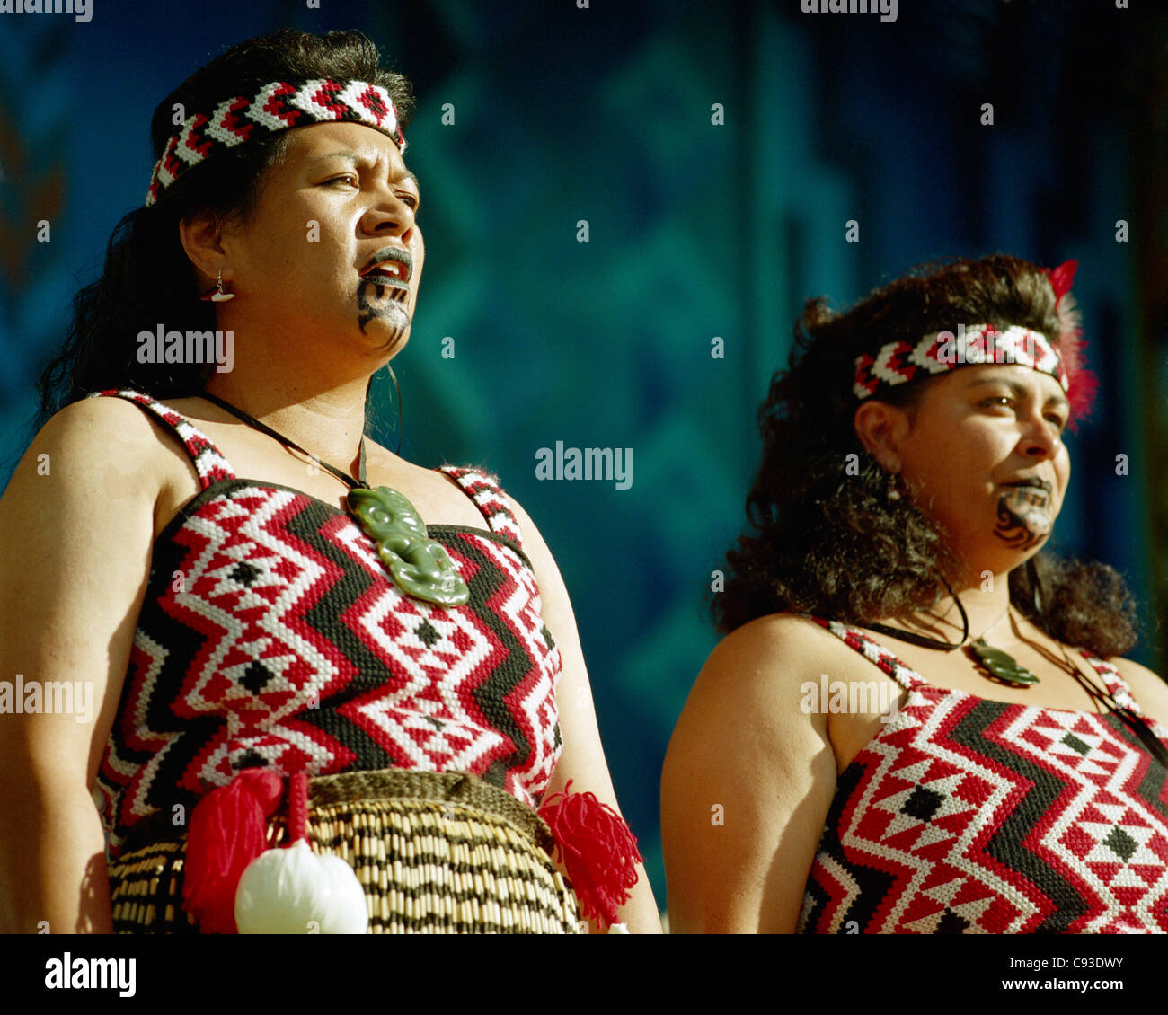Maori waka hi-res stock photography and images - Alamy