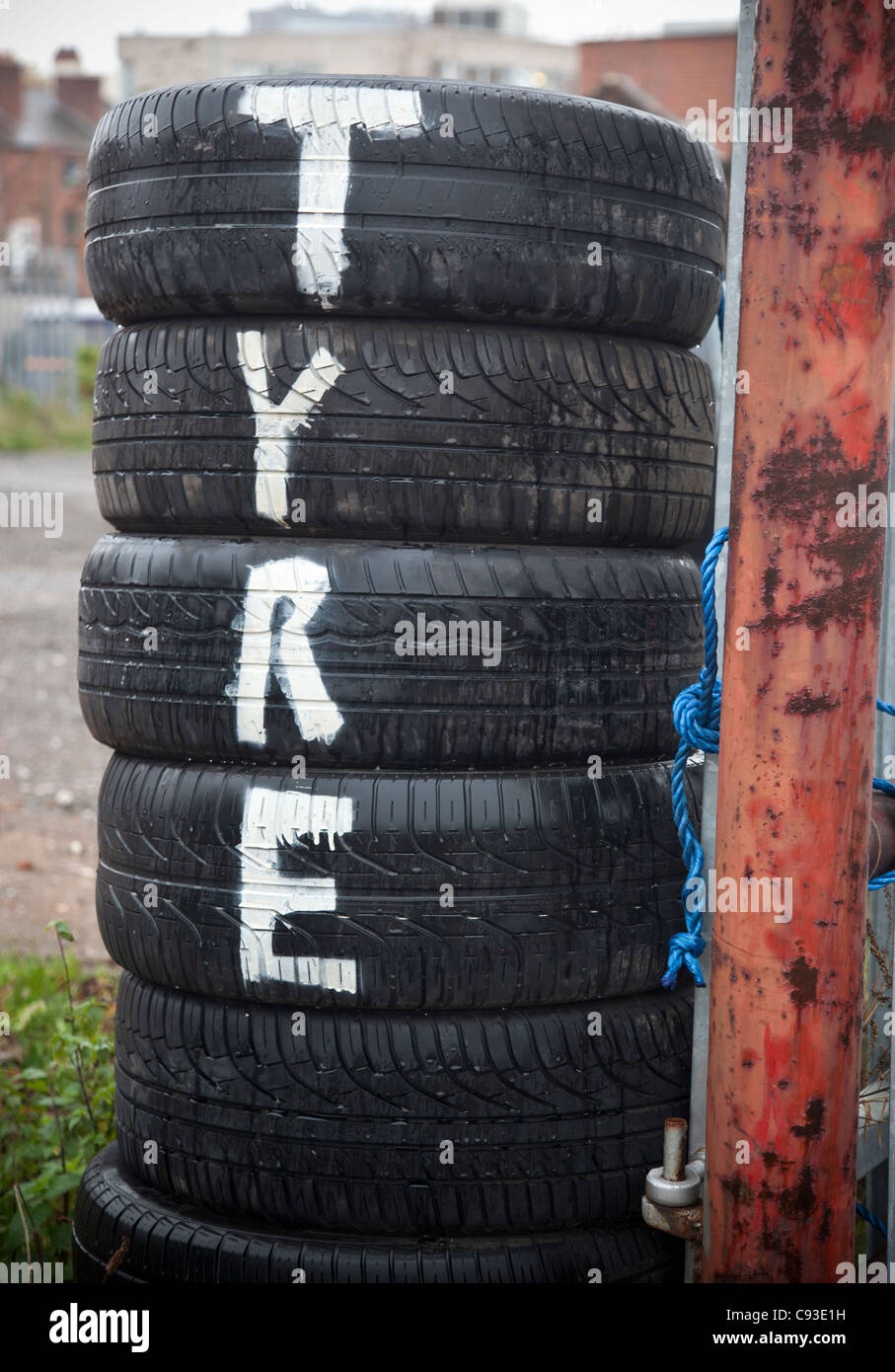 Used car tyres hi-res stock photography and images - Alamy