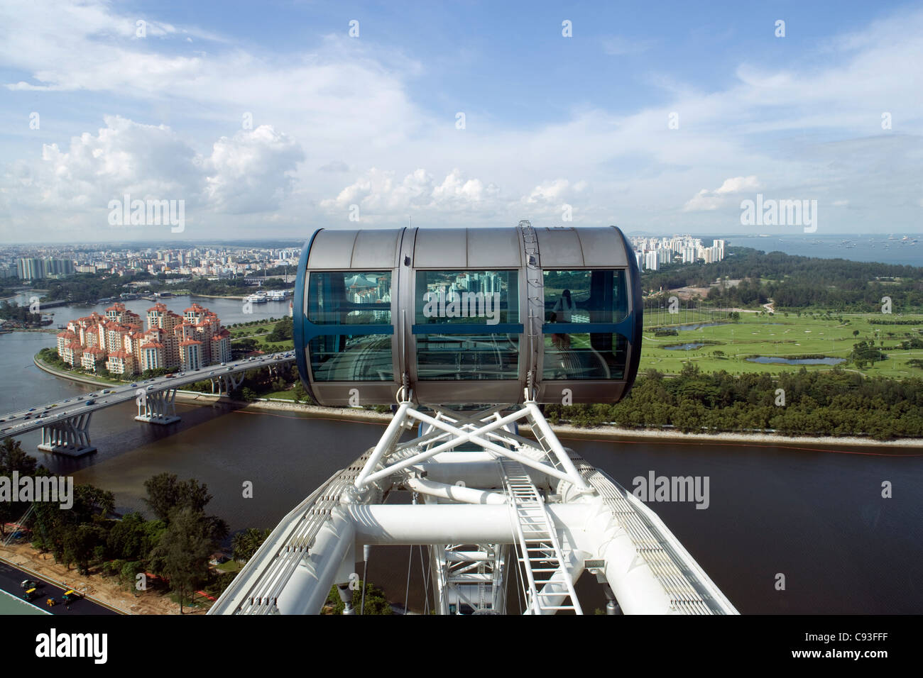 Singapore Flyer: capsule/pod Stock Photo - Alamy