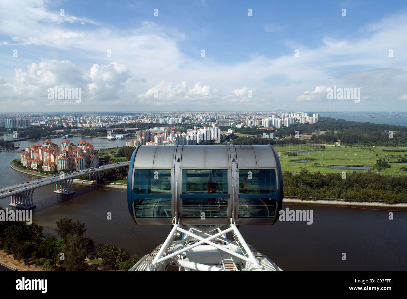 Singapore Flyer: capsule/pod Stock Photo - Alamy