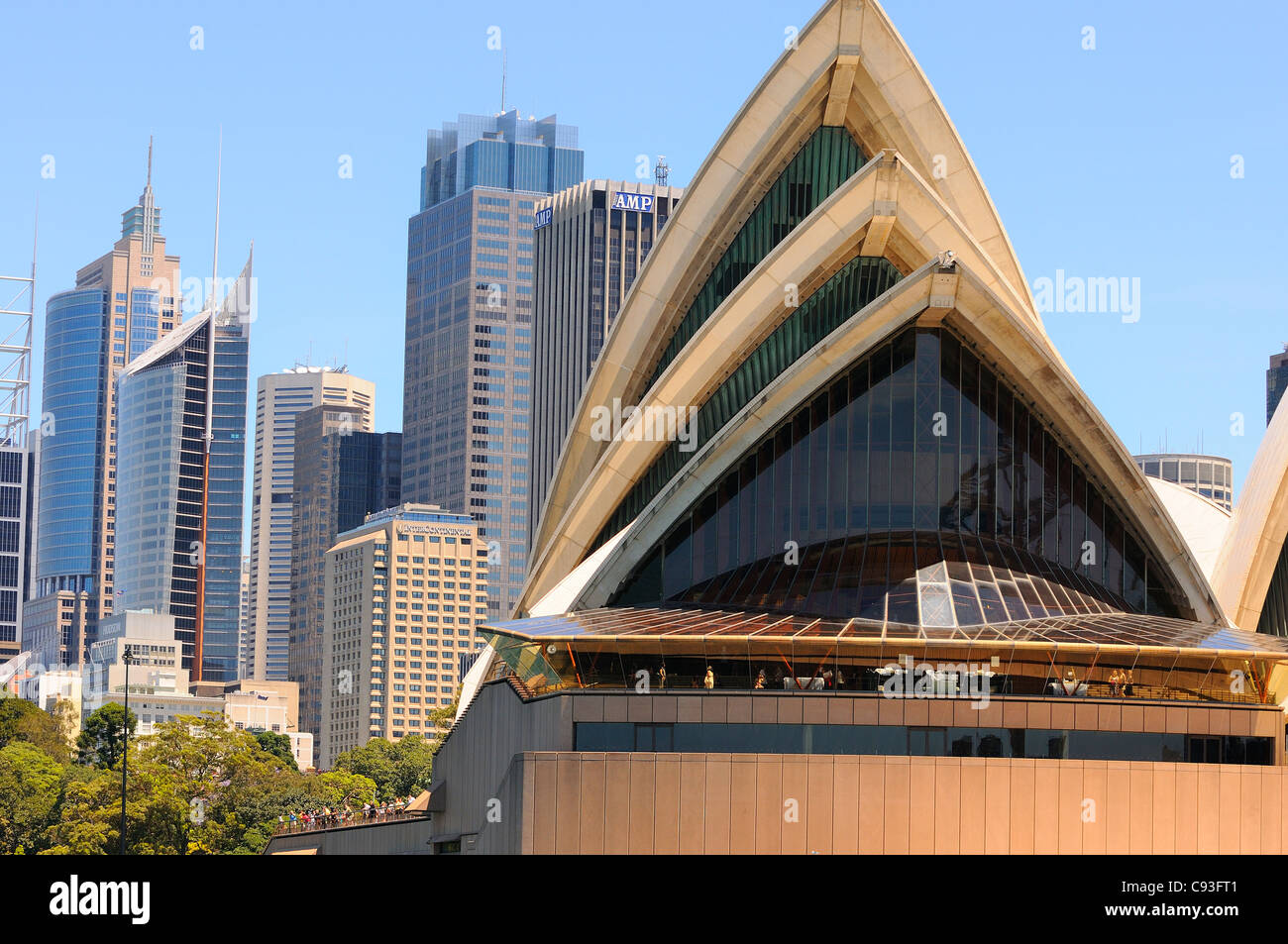 Waterside view from ferry towards Sydney's iconic Opera House and ...