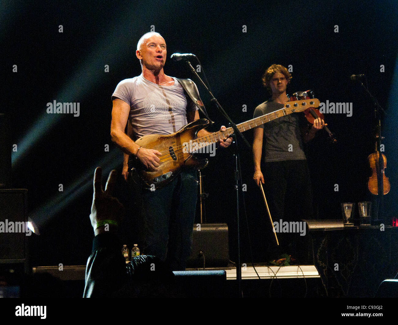Sting singer hi-res stock photography and images - Alamy
