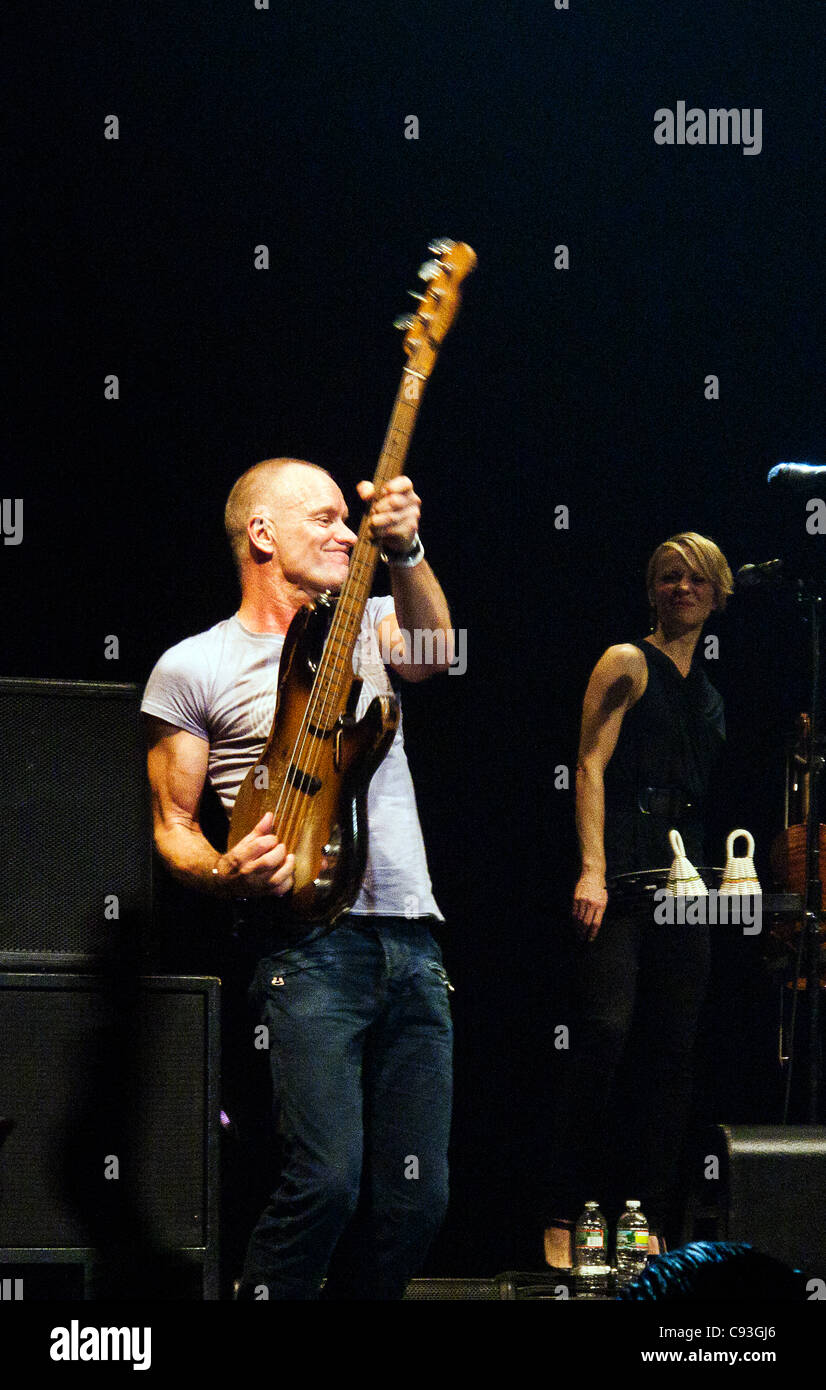 Sting in concert hi-res stock photography and images - Alamy