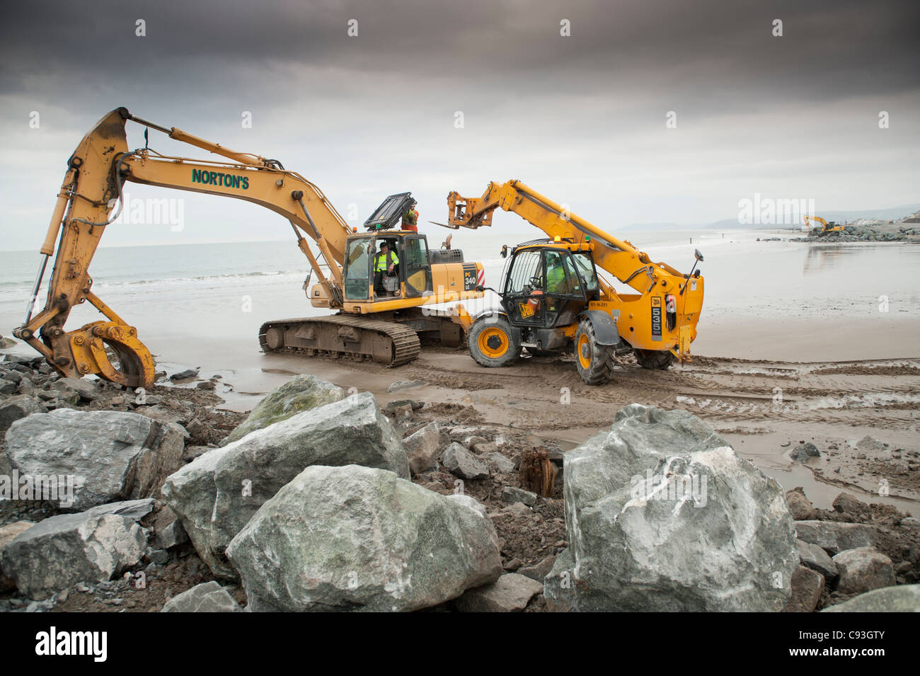 Sea defence wall at borth hi-res stock photography and images - Alamy