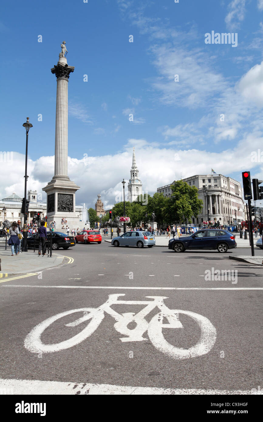 Bicycle sign painted on the street near Trafalgar Square - London ...