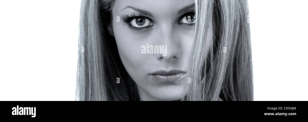 Jessica-Jane Clement Presenter Actress and Model famous for TV's "The ...