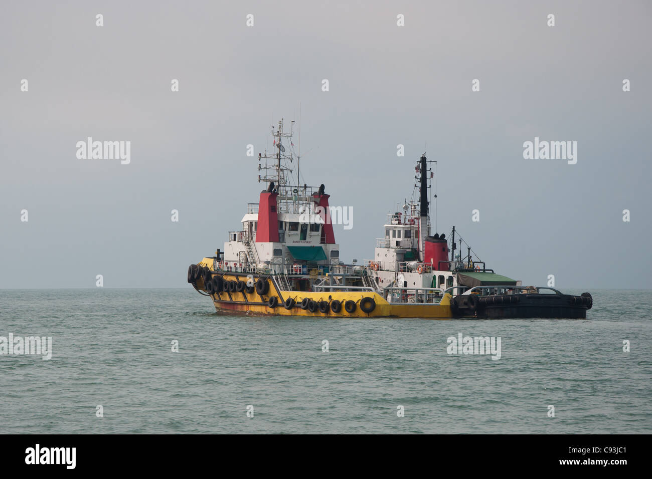 Offshore tug boat hi-res stock photography and images - Alamy
