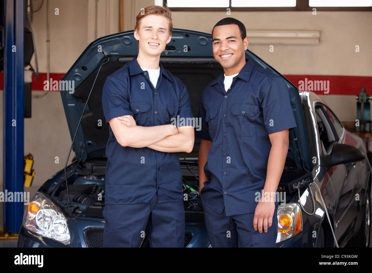 Race mechanics hi-res stock photography and images - Alamy