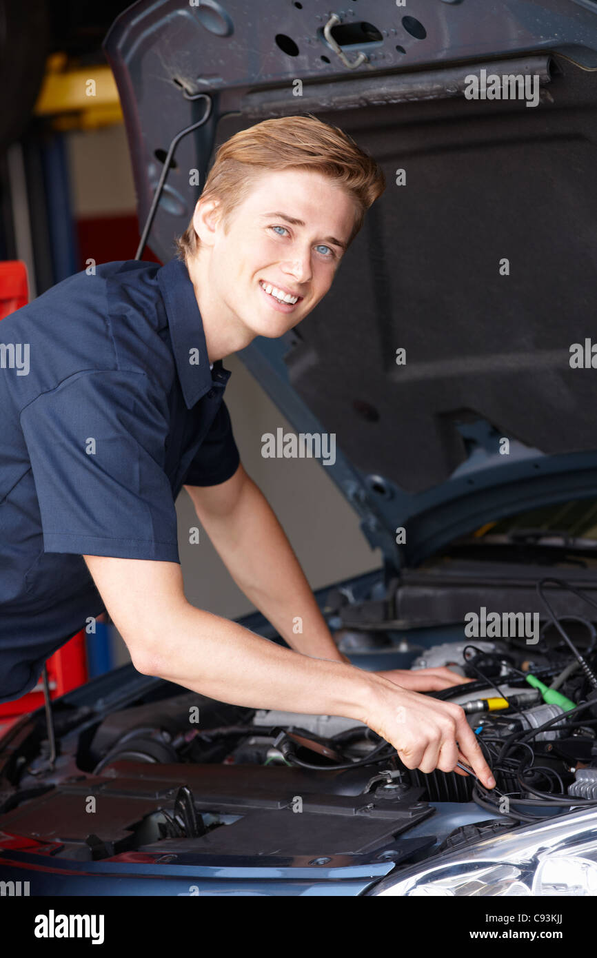 Mechanic at work Stock Photo - Alamy
